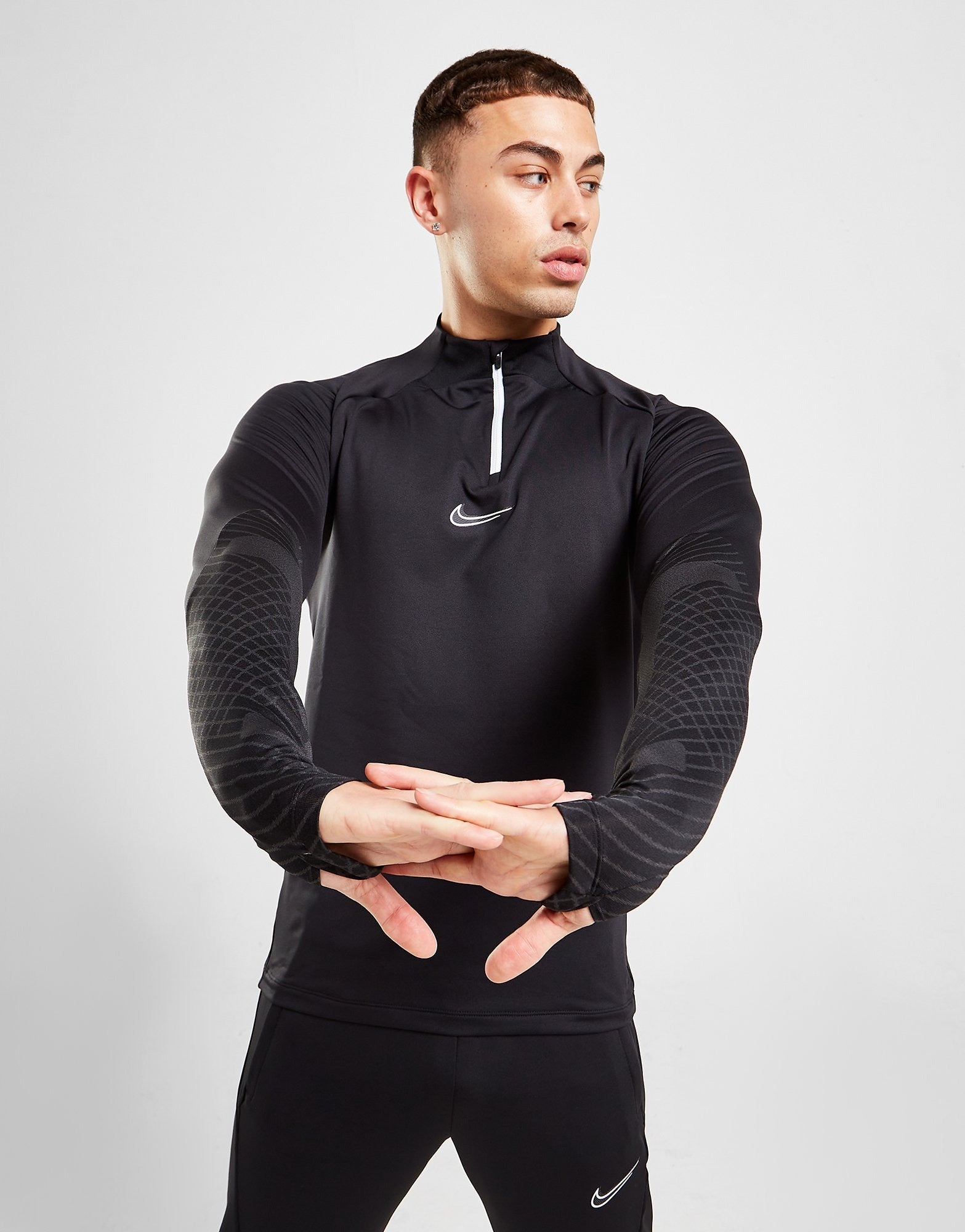 Nike Strike 1/4 Zip Black – Active Performance